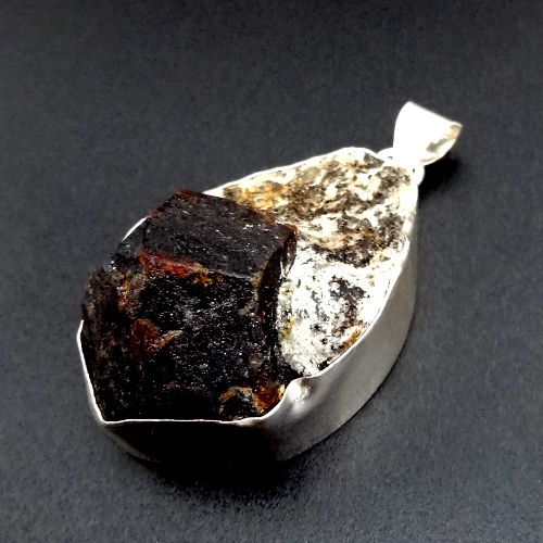 muskowit,skała,minerał,srebro,design,klasa,granat - Wisiory - Biżuteria ...